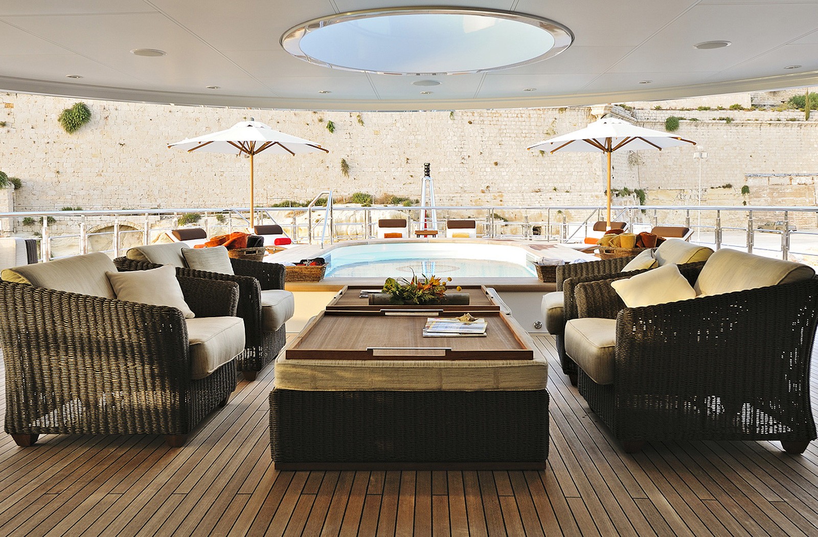 Yacht VIBRANT CURIOSITY, OceAnco | CHARTERWORLD Luxury Superyacht Charters